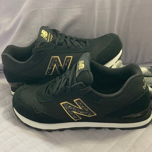 New Balance | Shoes | New Balance Black And Gold Athletic Shoes | Poshmark
